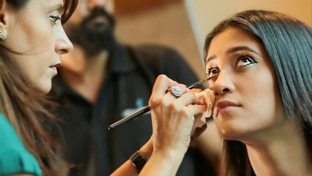 Steps to Achieve Flawless Makeup and Pout – MOMO AFRICA